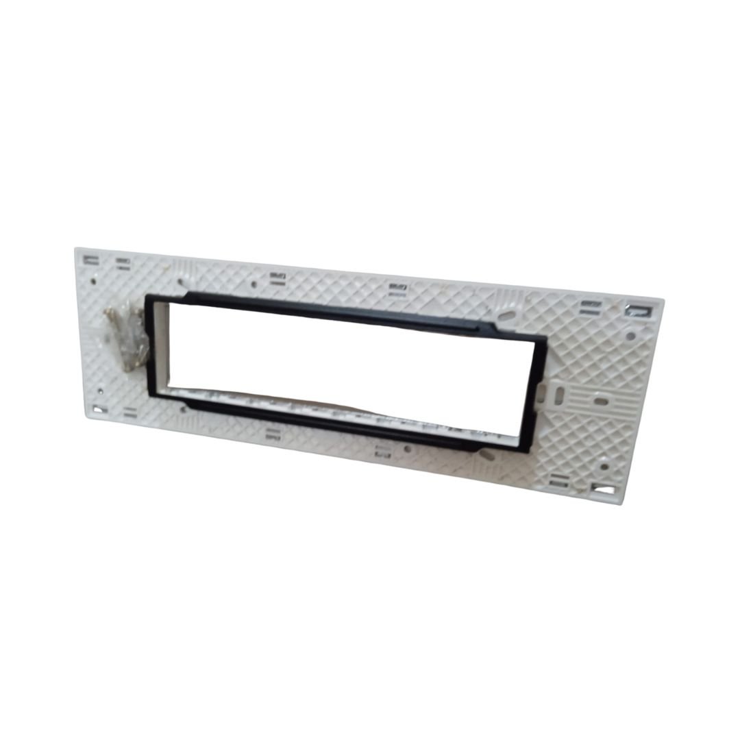 Lisha 8 Module Cover Plate. - Fuses and contactors